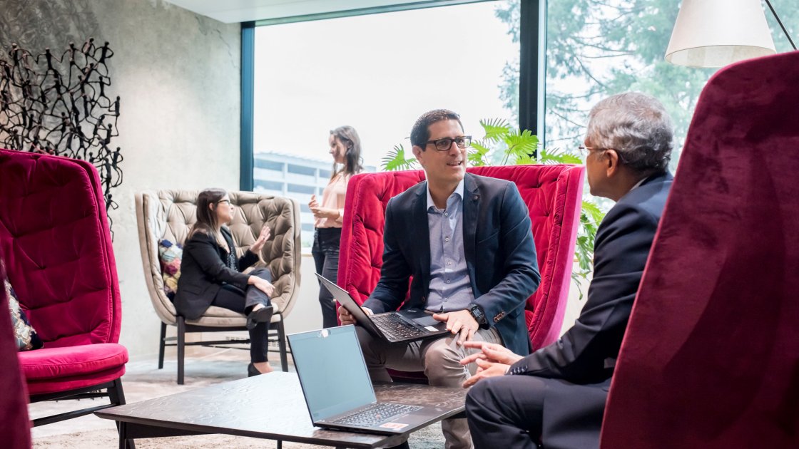 Compensation & Benefits | Schindler Group